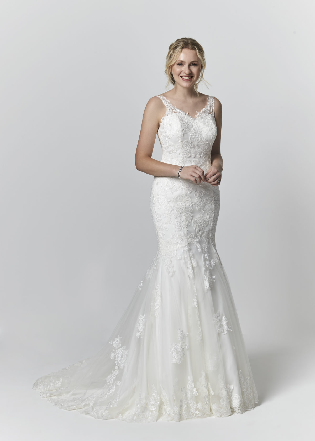 Freya - Bustles and Bows Bridal